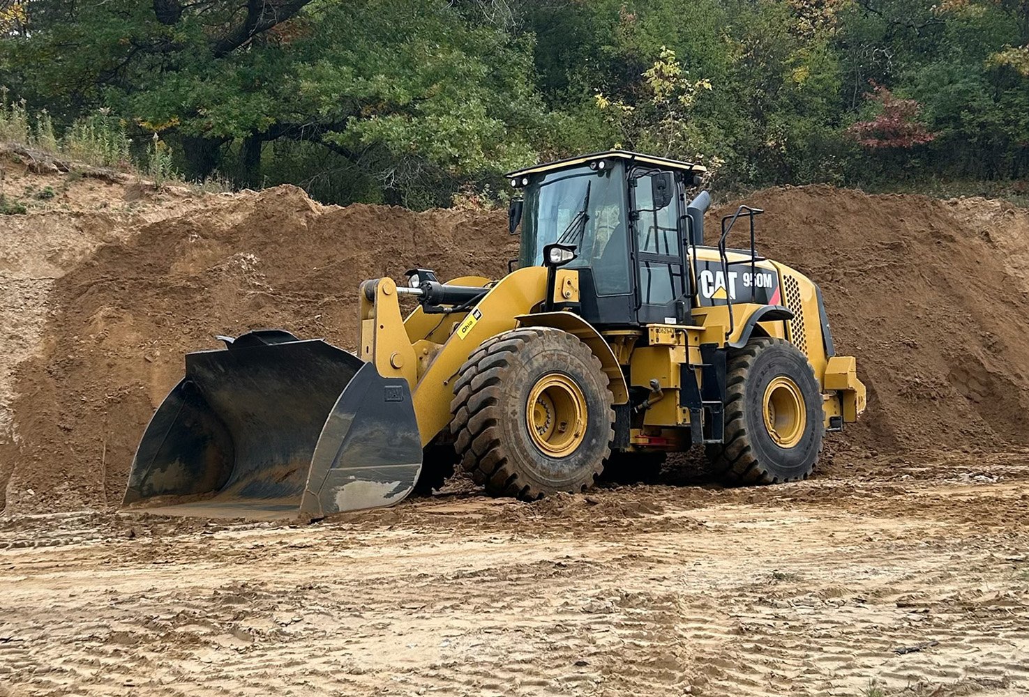 Midwest Equipment | St Charles, Minnesota | Wheel Loaders, Construction ...